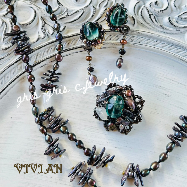 フローライトのブローチ｜gris-gris c. jewelry｜ブログ｜VIVI AN